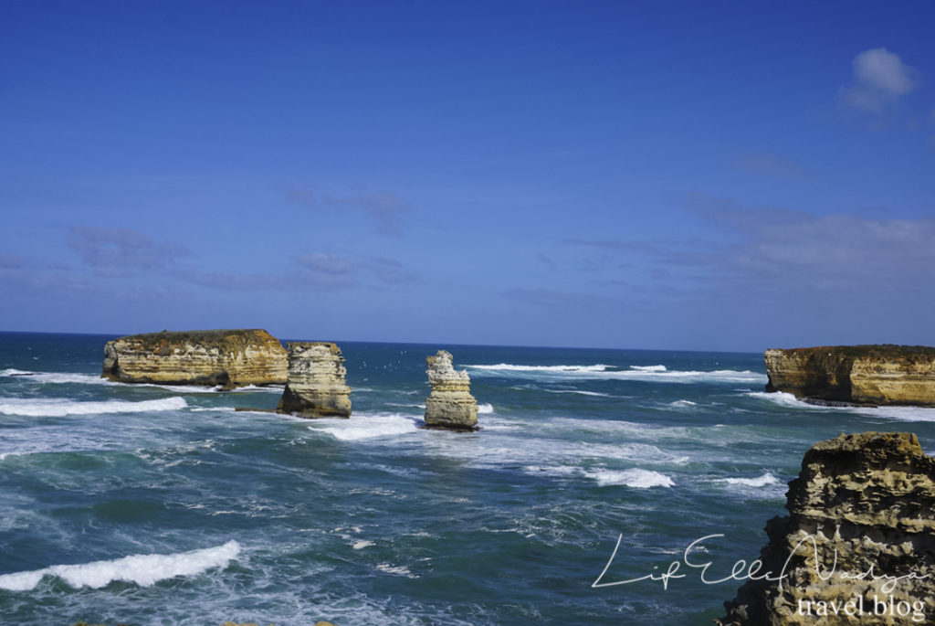 Travel the World: Visit the Great Ocean Road, and Famous Landmarks